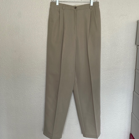 Emma James | Pants & Jumpsuits | Emma James Khaki Pants | Poshmark